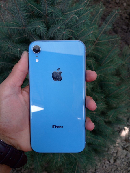 Iphone xr  ideal
