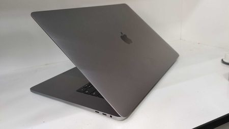 Macbook Pro A1990 i9-8850H 32/1000 RX560 4gb 2018
