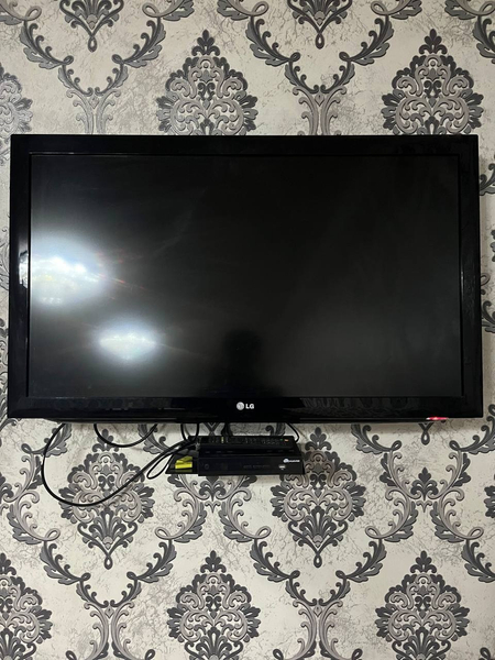 LG TELEVIZOR,Tunneri bilan