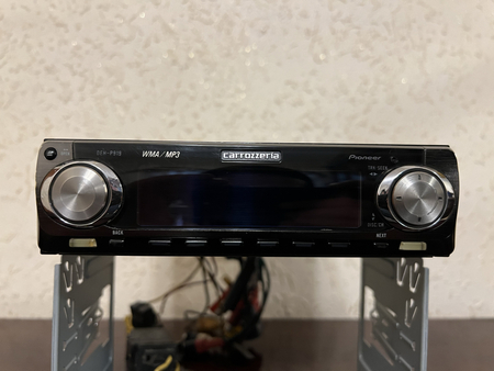 Pioneer Carrozzeria DEH-P919 magnitafon sotiladi. Blutusi bor.