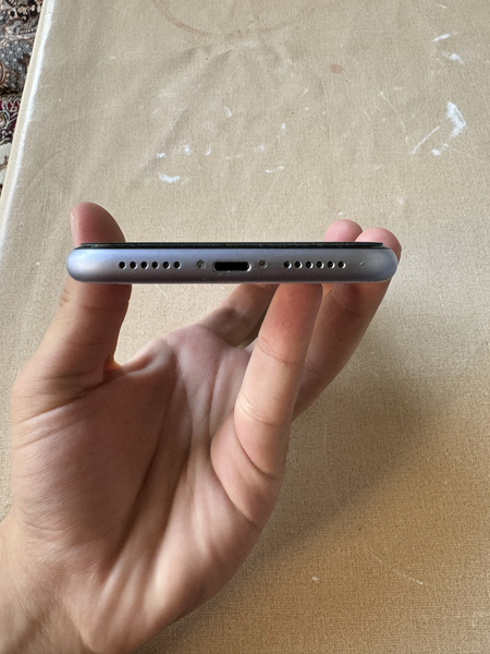 Iphone 11 …………..