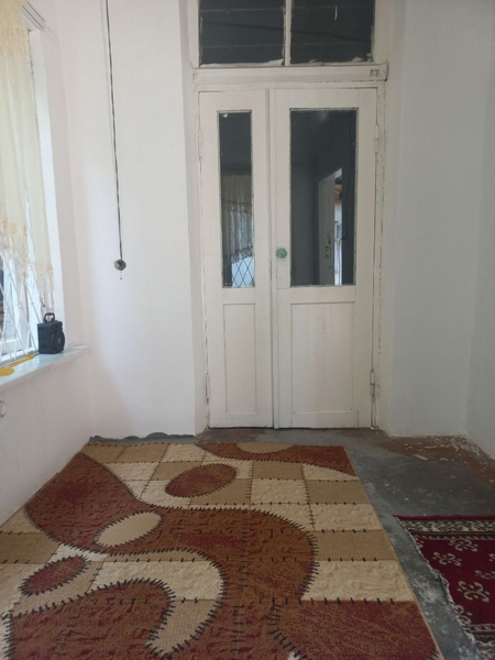 Oylaga yunusobotdan bez makler kvartira bor 350 e.y
