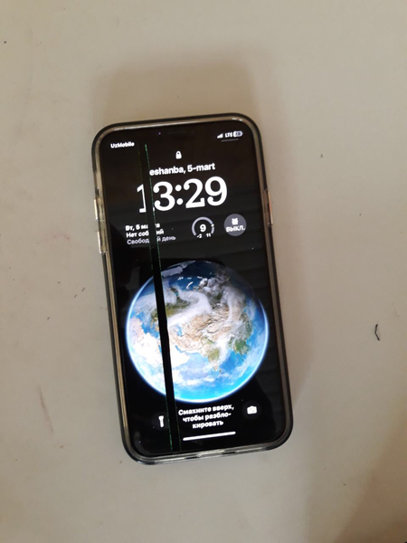 Iphone x  yaxshi biribchi qol xotira 64  qogani telda