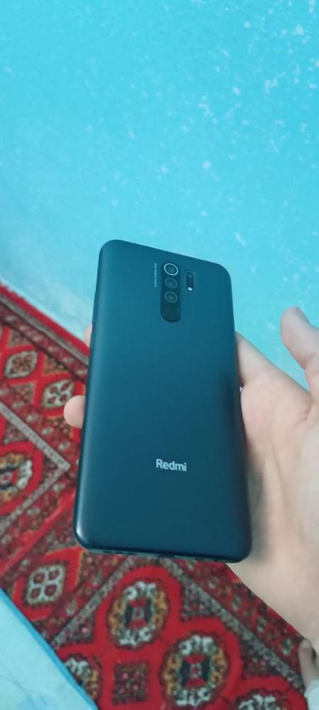 Redmi 9 6/128 sostoniyasi dm zor qar daq yok