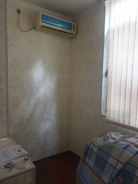 Срочно продаю трех комнатную улучшенную в центре на 1 этаже (157348)