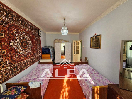 3 xonali 84m² 2-qavat sotiladi.