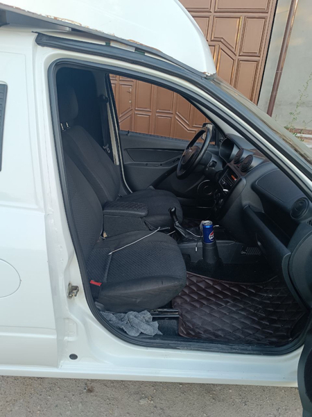 Lada vis 2349 sotiladi