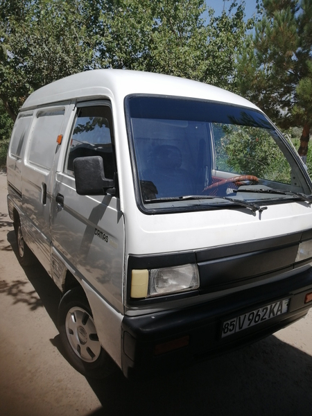 Damas van sotiladi halati yaxshi
