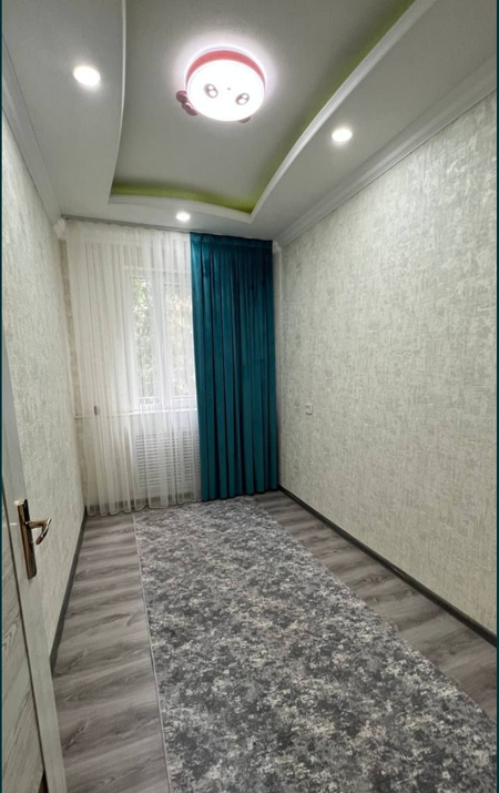 Продаётся на М.Горького 3ком