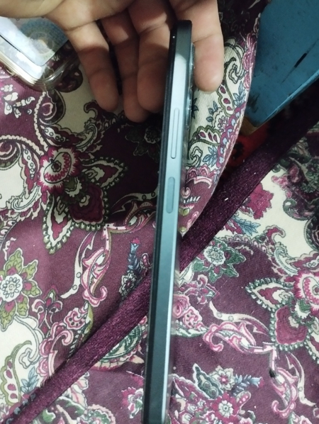 Vivo y 17 s сотилади