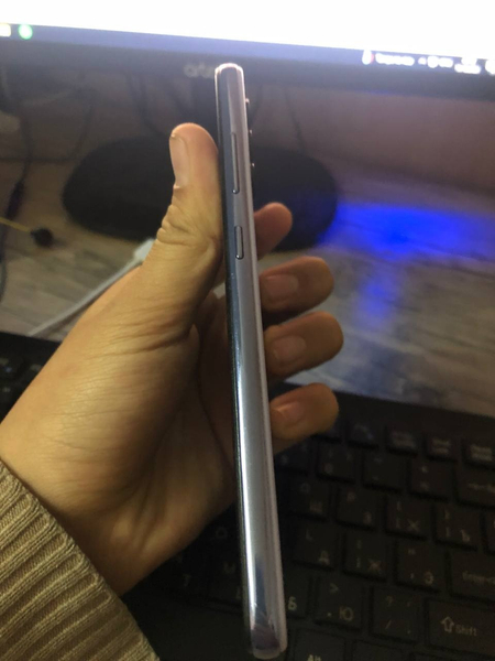 A 32 128/6 gb srochna sotiladi