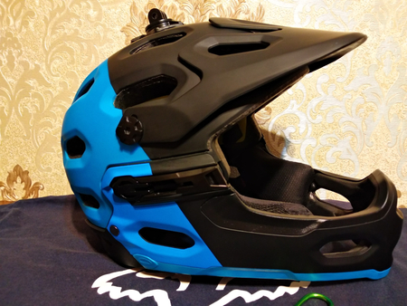 MTB шлем от BELL