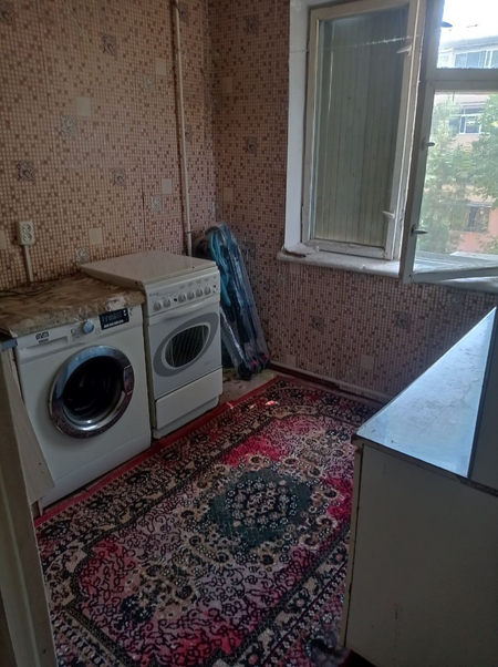 Дом 2 хонали сотилади