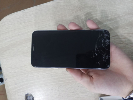 iphone X 64GB LLA sotiladi