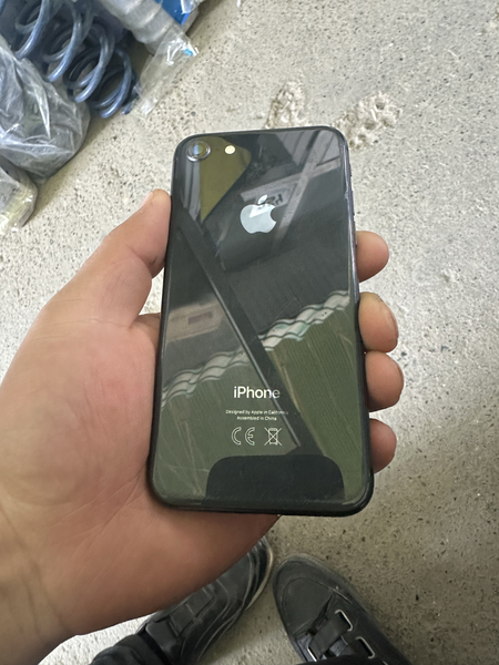 Iphone 8 64 truton bor