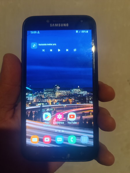 Galaxy J4 16gb xotira ishlashi va batarekasi moshni