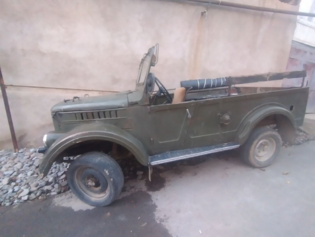 Gaz 69  srochna sotiladi