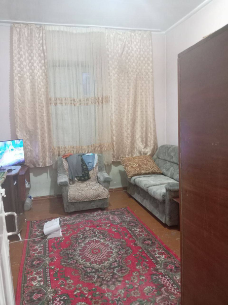 Продаю срочно 2/2/2 Сергелийский район ул Нилюфар