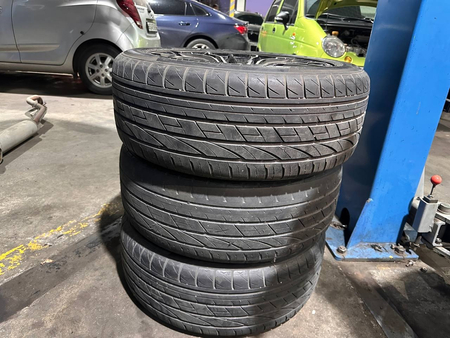 215/55 R17 Universal