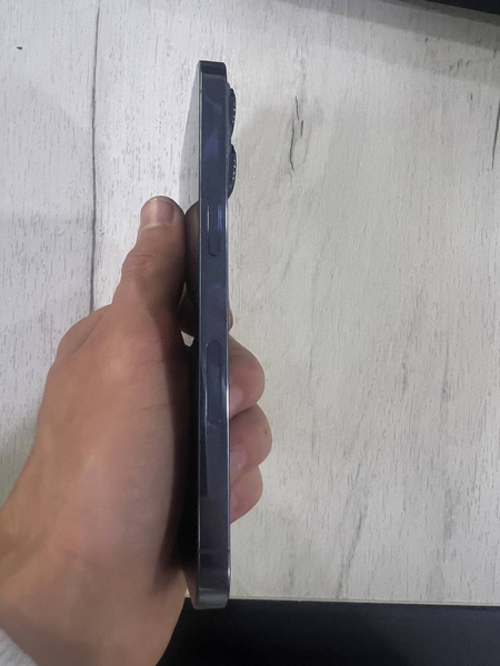 Iphone 13 pro LL/A sotiladi