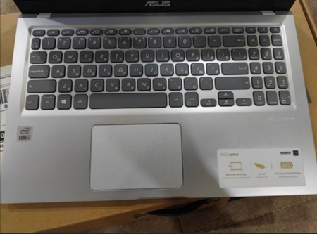 Core I7 noutbuk sotiladi