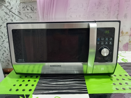 Срочный микроволновка samsung полностью рабочий в отличном состоянии