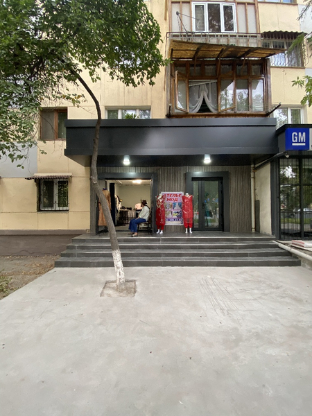 Аренда СРОЧНО лисинова 2 комнаты \\nПомещени