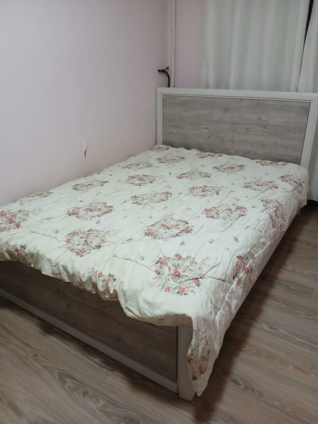 Продаётся спальный комплект