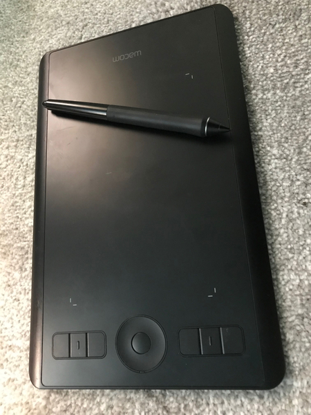 Wacom Intuos Pro Small (S) графический планшет