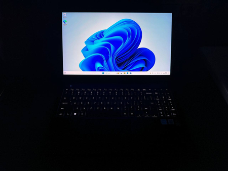 Noutbuk Samsung Galaxy Book Flex 15.6 i7 -10 12/256 SSD Nvme