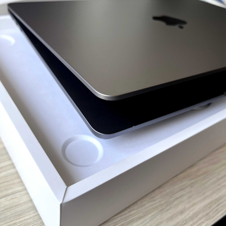 Macbook air M2 2022