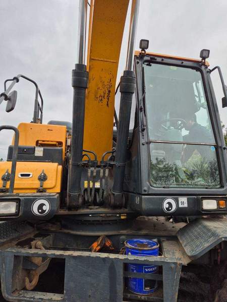 Excavator Hyundai | HW145