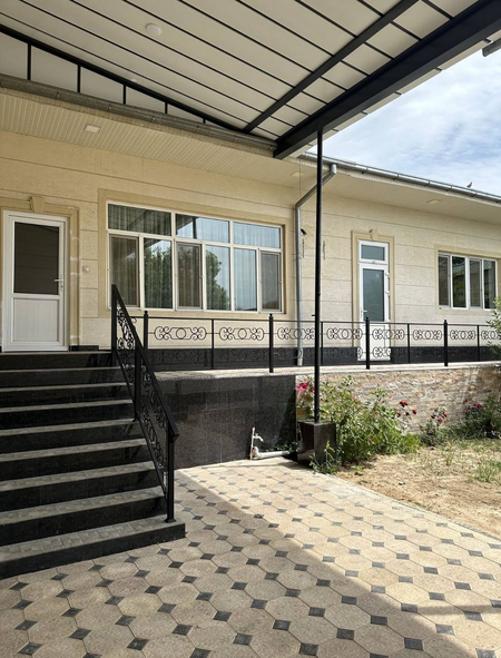 Продается 4 соток дом в махалле Сабзавот, 1,5 км от битонки