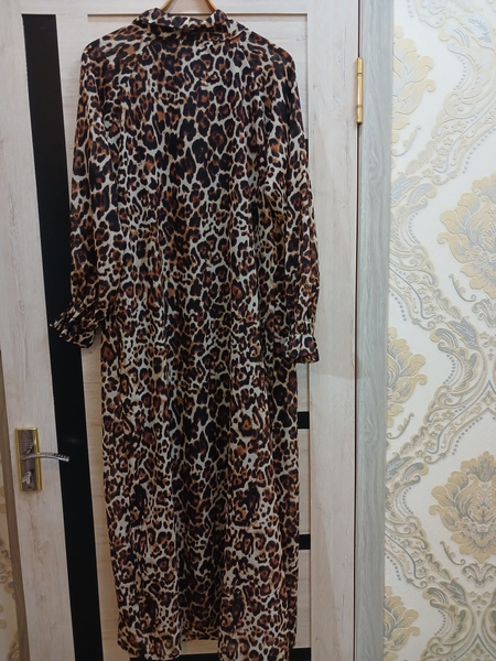 Трендовый тигровое платье XL. Trenddegi tigroviy koyle XL.
