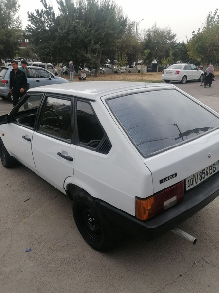 Лада 09 сотилади