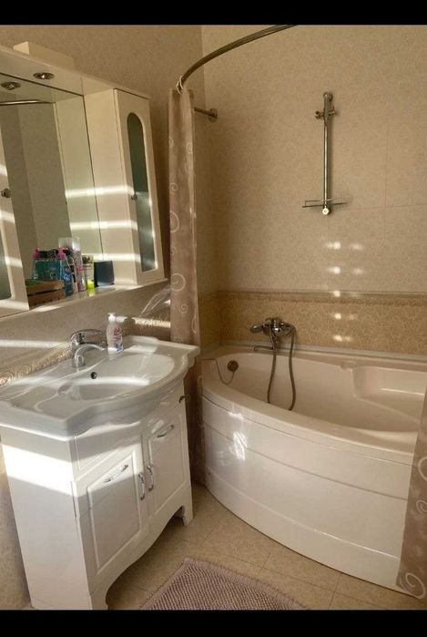 Продажа Коттеджа рядом с Военным Госпиталем ID:DM132