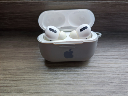 Airpods оригинал в идеальном состоянии