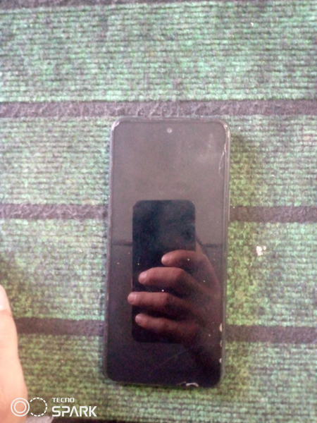 Infinix hot 12 sotiladi