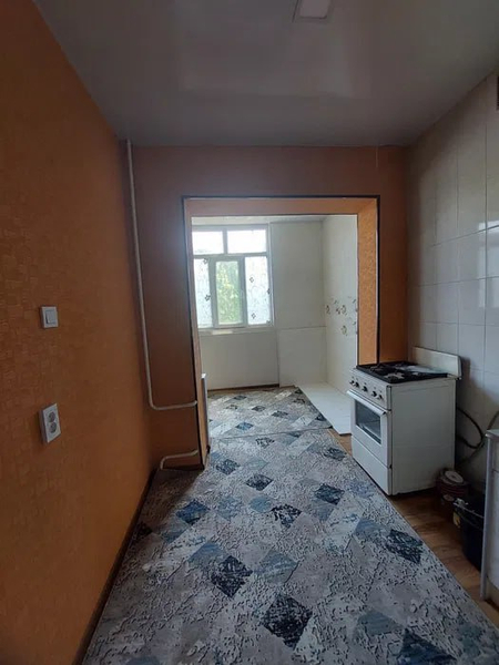 Мирзо-Улугбек.  3/1/5. 72м². Ор/р. РЕСТОРАН DUNYO. Z.