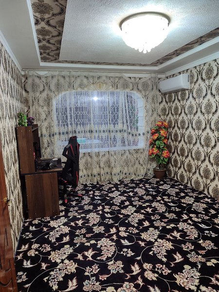 Srochni Yubileniy 9 Maktab yonida Dom sotiladi