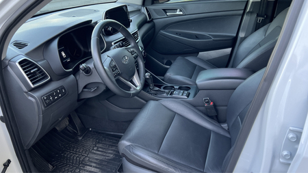 Hyundai tucson 2.0 h-track full options