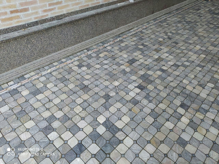 Мозаичные плиты ( брусчатки) в широком ассортименте, оптом и в розницу