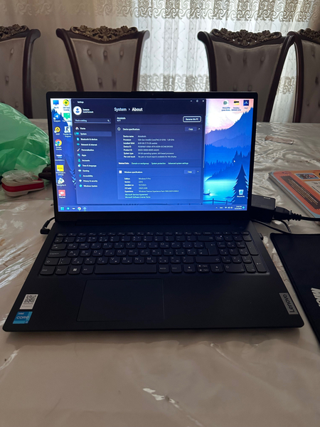 Lenova notebook icore3