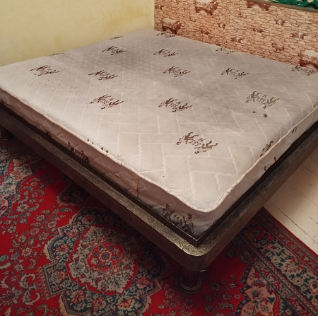Кровать 2х спальная.(Турция). материал латунь