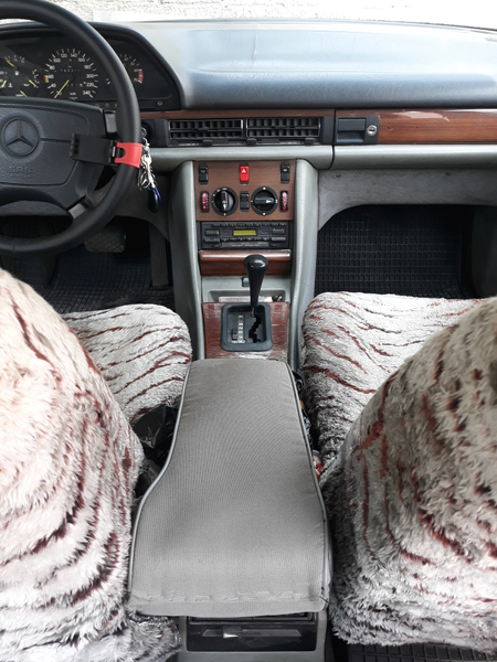 Продам  Мерседес 126 Дипломат S300 год1988. Рестайлинг..