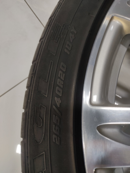 Audi diska sotiladi 2 ta