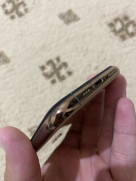 Apple Iphone xs gold