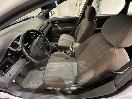 Продаётся Lacetti