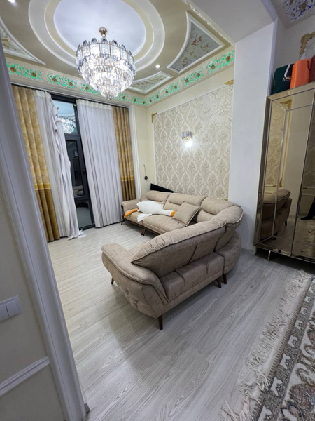 Katej 2etajli.Feruza massivda joylashgan.3500$ 6xona.