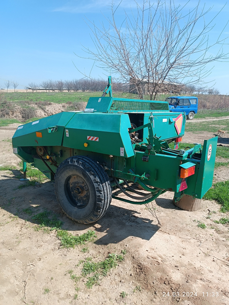 Traktor va presspodborchik